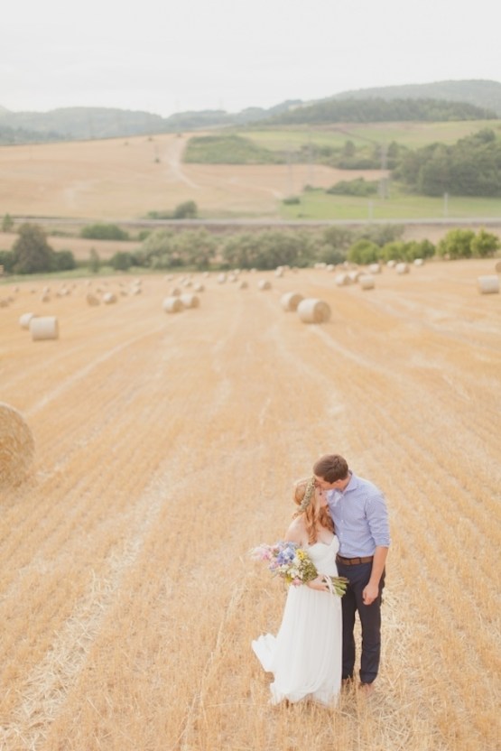 Dreamy Meadow Wedding Portraits | Bridal Musings