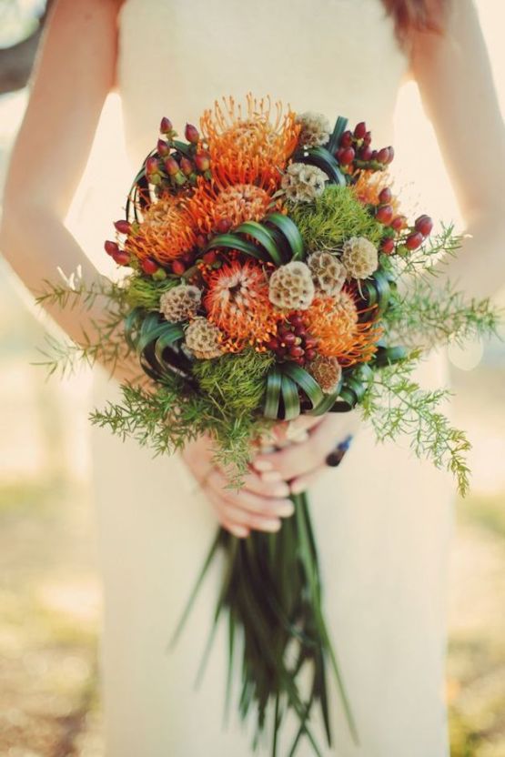 25 Stunningly Gorgeous Fall Bouquets for Autumn Brides