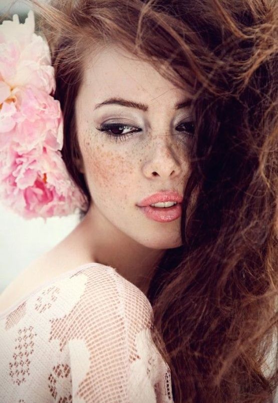 Freckled and Fabulous: Make-up Inspiration for Brides with Freckles