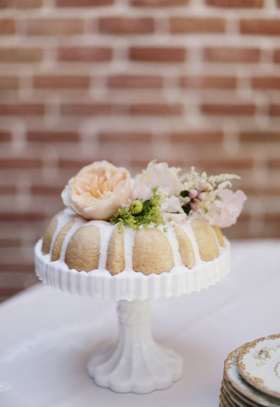 Trend Alert: 25 Gorgeous Ideas for Single Tier Wedding Cakes