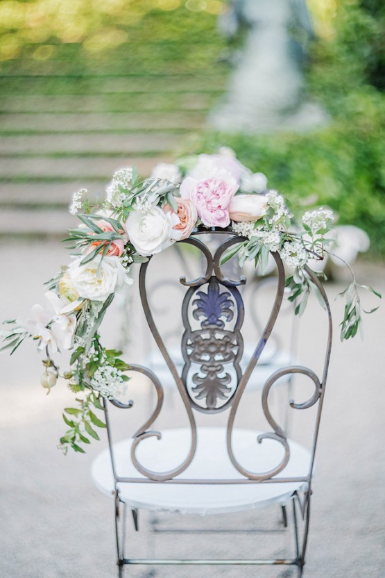 32 Gorgeous Chair Ideas for Weddings