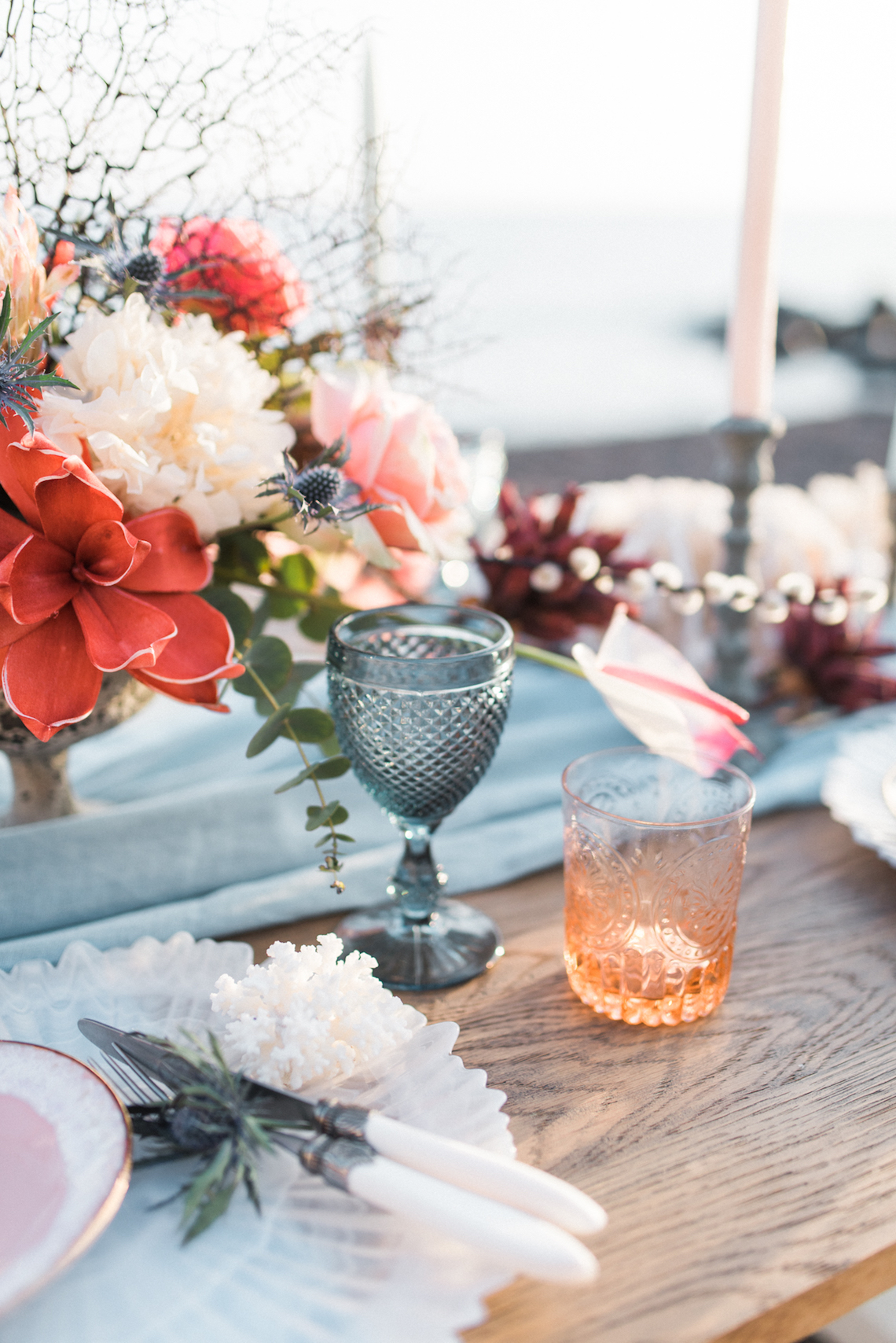 Beach brides will love these Greek seashell wedding decor ideas
