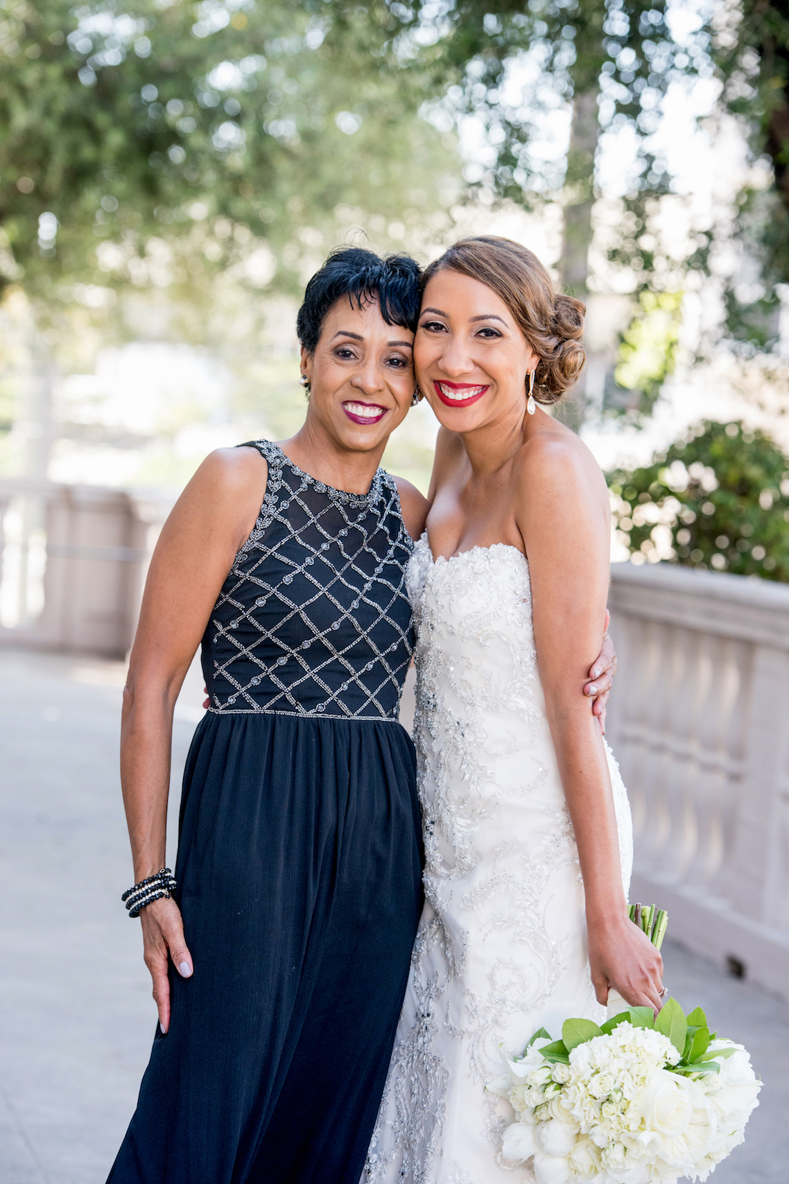 LA brides looking for glamorous must-see this ornate art-deco wedding