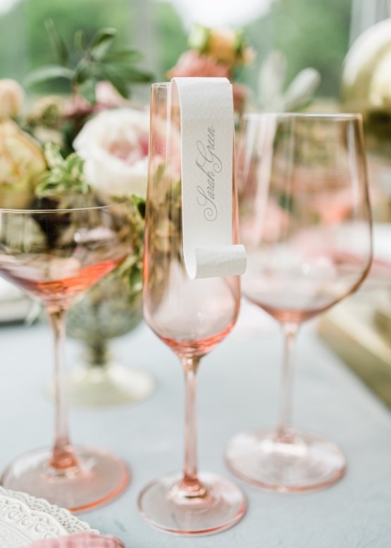 Cheers! 10 Champagne Wedding Ideas